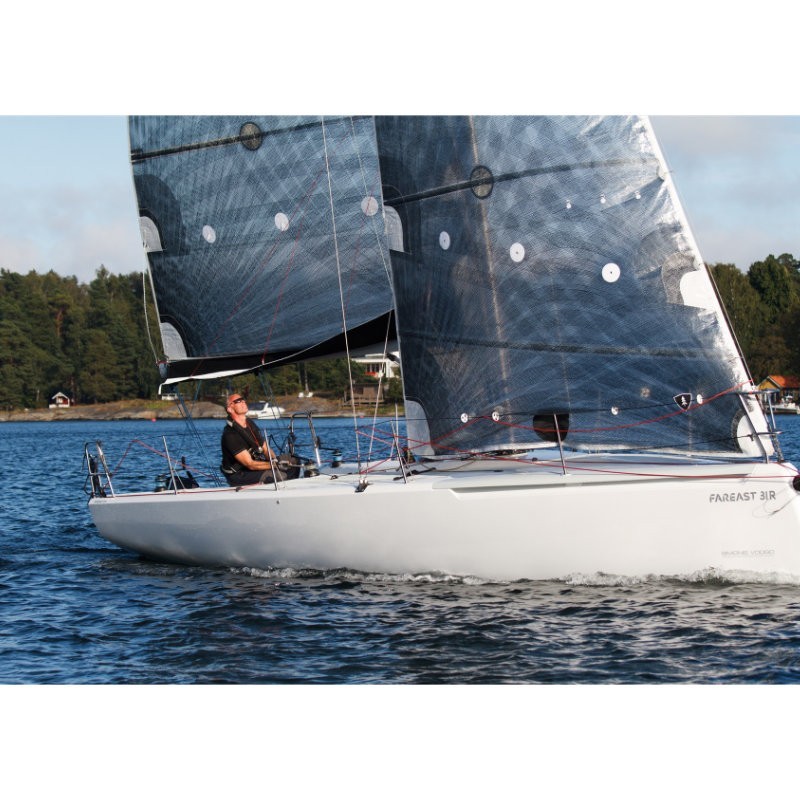 Velero Fareast 31R - Windmade.cl